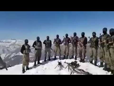Türk askerleri Xocalı icin saygı duruşu yağdı.
