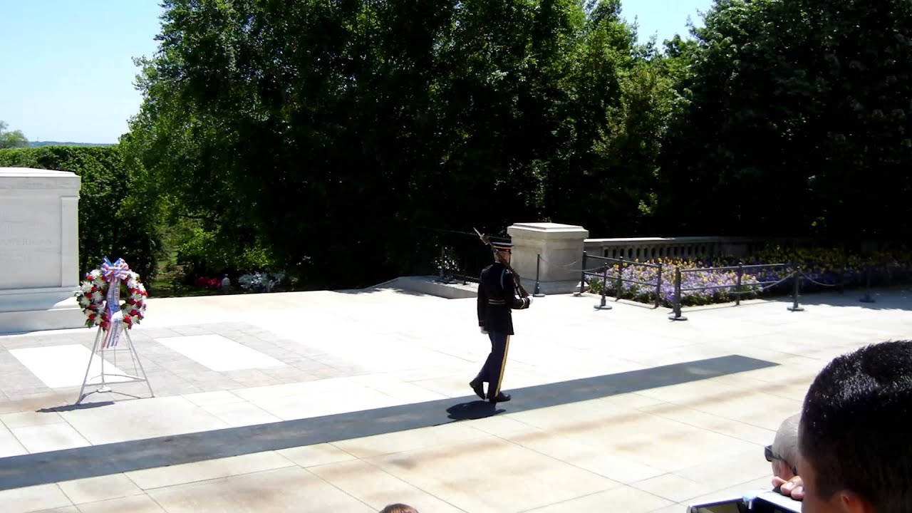 Washington, DC: Tomb of the Unknown Soldier Guard March - YouTube