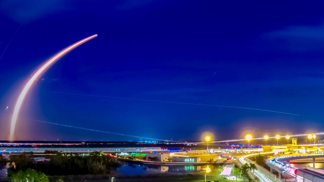 Falcon 9 Rocket Launch Time Lapse seen from MCO - YouTube