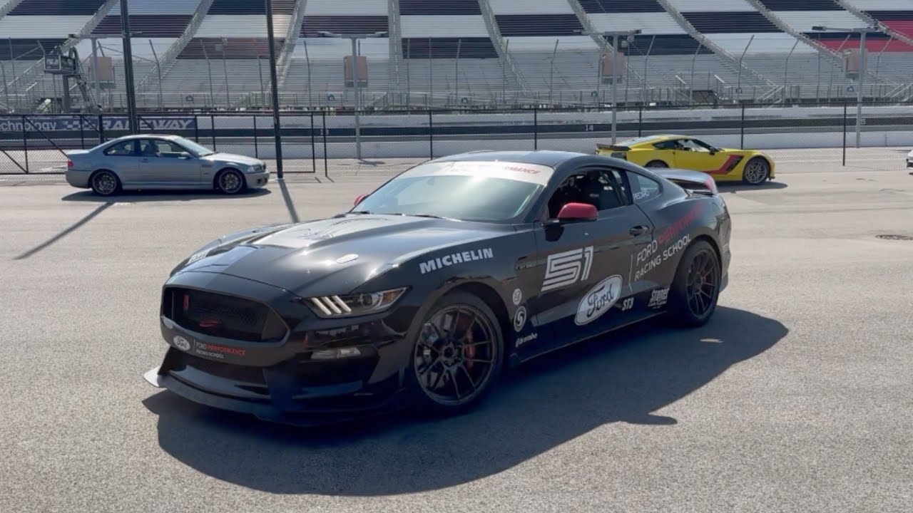 Ford Performance Racing School Shelby GT350R Race Car #PP004 Walkaround ...