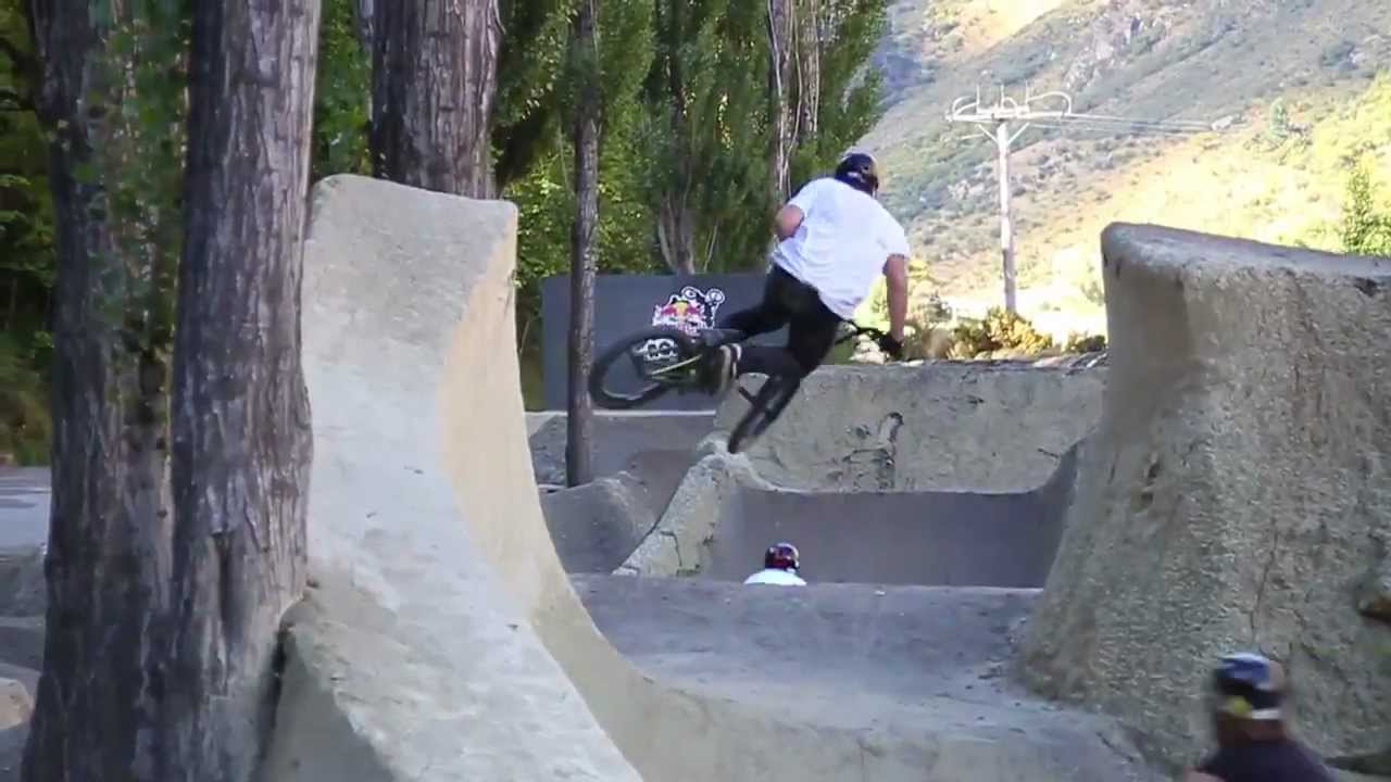 Unit Riders at Gorge Road Trails - TransWorld RideBMX - YouTube