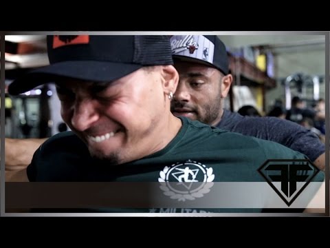 Quer ser o MELHOR? (TREINO DE OMBRO) Ft.Julio Balestrin - YouTube