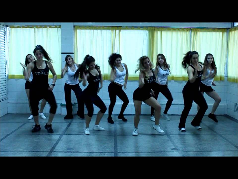 BALADA BOA - CIA DE DANZAS IDALS - YouTube