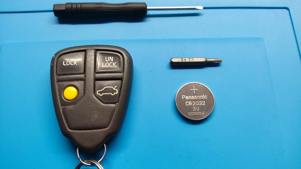 Volvo S60 remote key battery change - YouTube