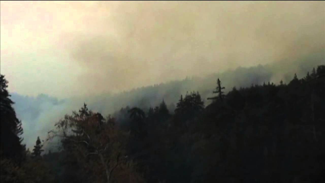 Widespread Fire Threatens California Town - YouTube