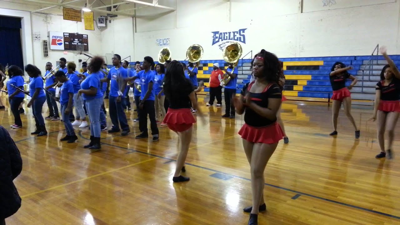 Center point High School Pep Band "Trap Queen" - YouTube
