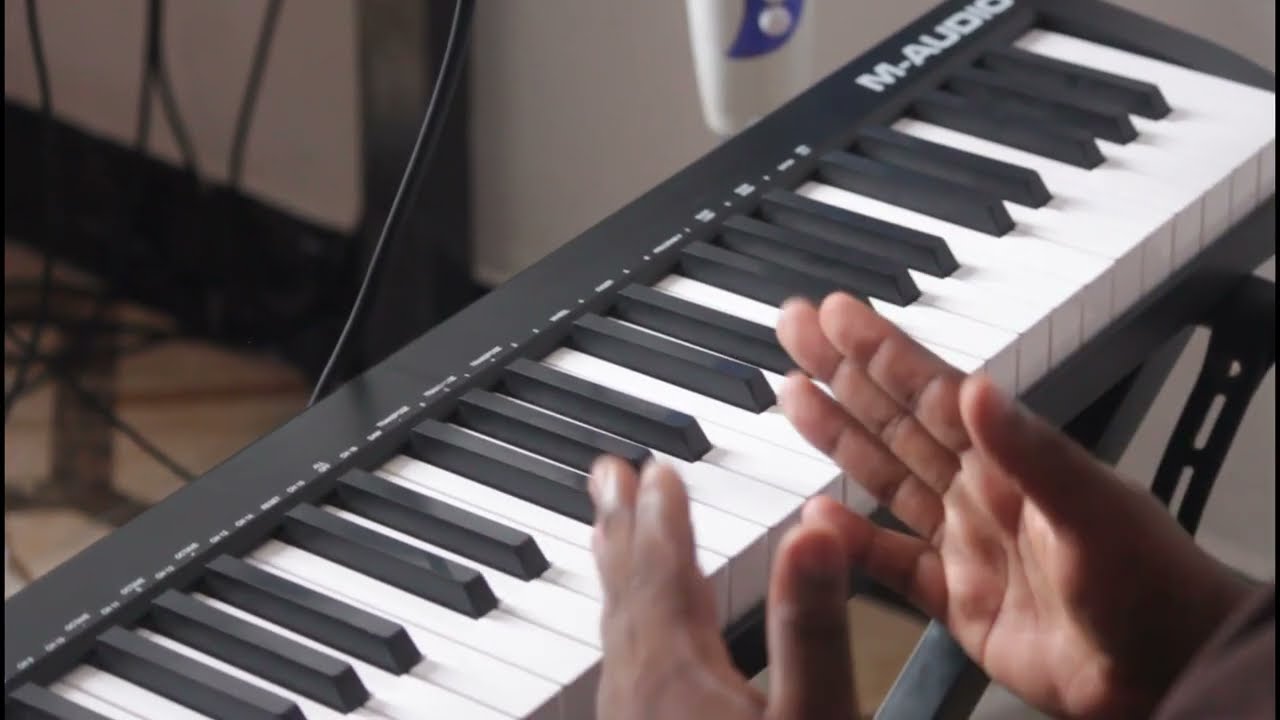 Beginners |1| Hatua ya kwanza ya kupiga kinanda 🔥🔥🔥🎹🎹🎹. +255 755 966 ...