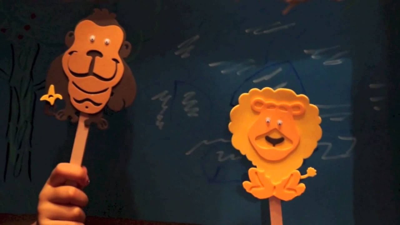 SOPHIA'S PUPPET SHOW! - YouTube