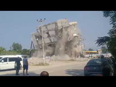 Makasçı Mayk Arsuz Karaağaç Yıkım