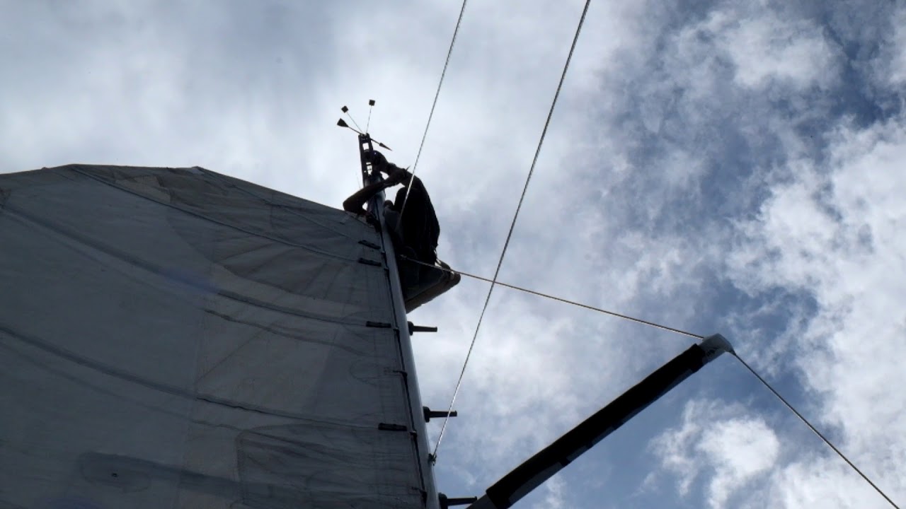 Alan Cresswell working in the mast of Taya - YouTube