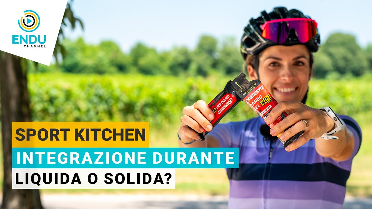 Integratori durante lo sforzo: meglio liquidi o solidi? - YouTube