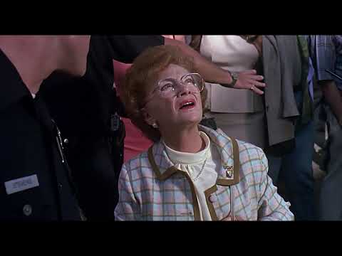 Dur! Yoksa Annem Ateş Edecek | Sylvester Stallone