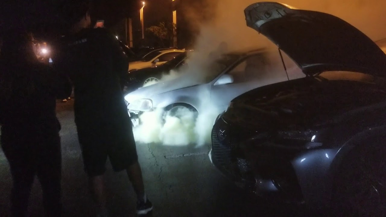 Burnouts / Donuts / Racing / Hooning!! - YouTube