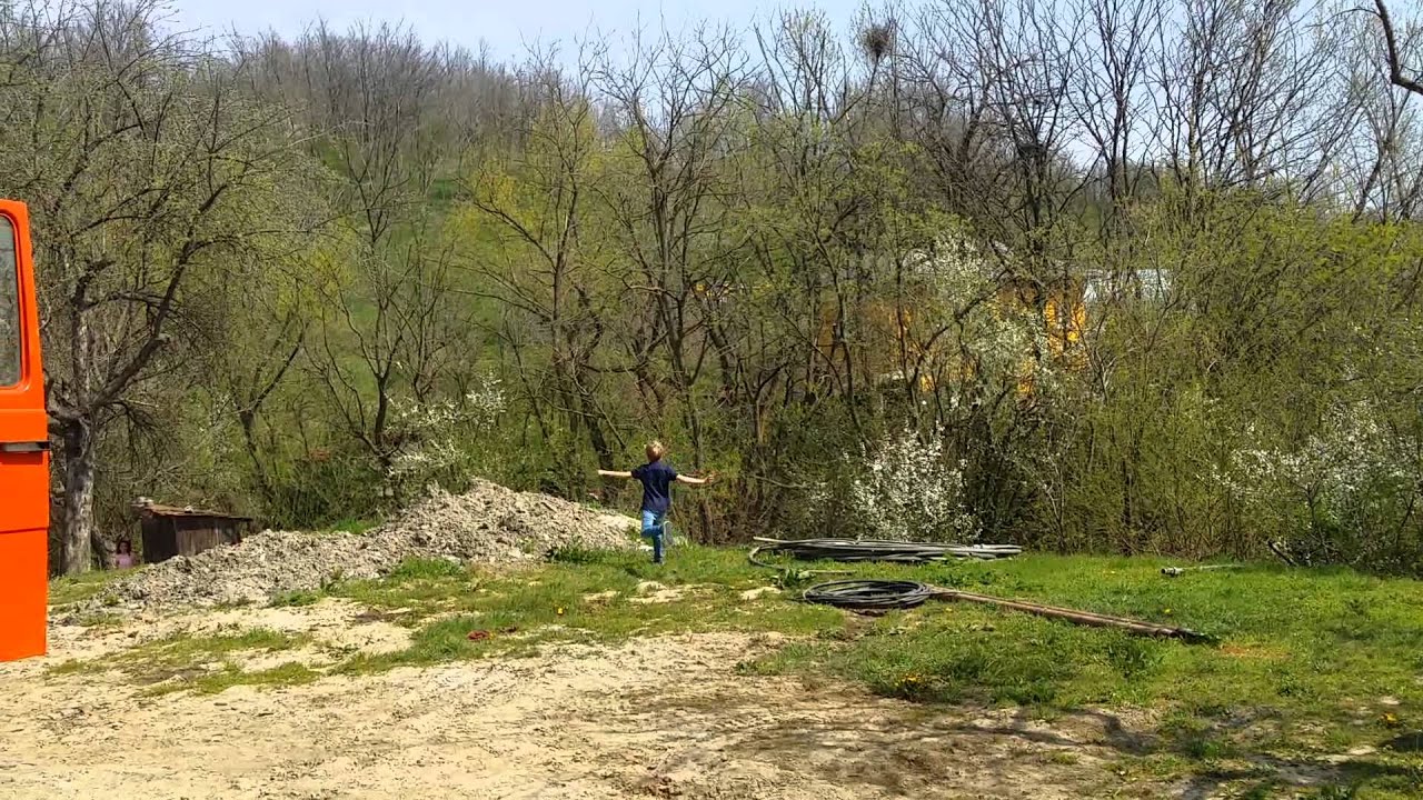 La Gică Luță. Mașinăria de forat fântâni. - YouTube