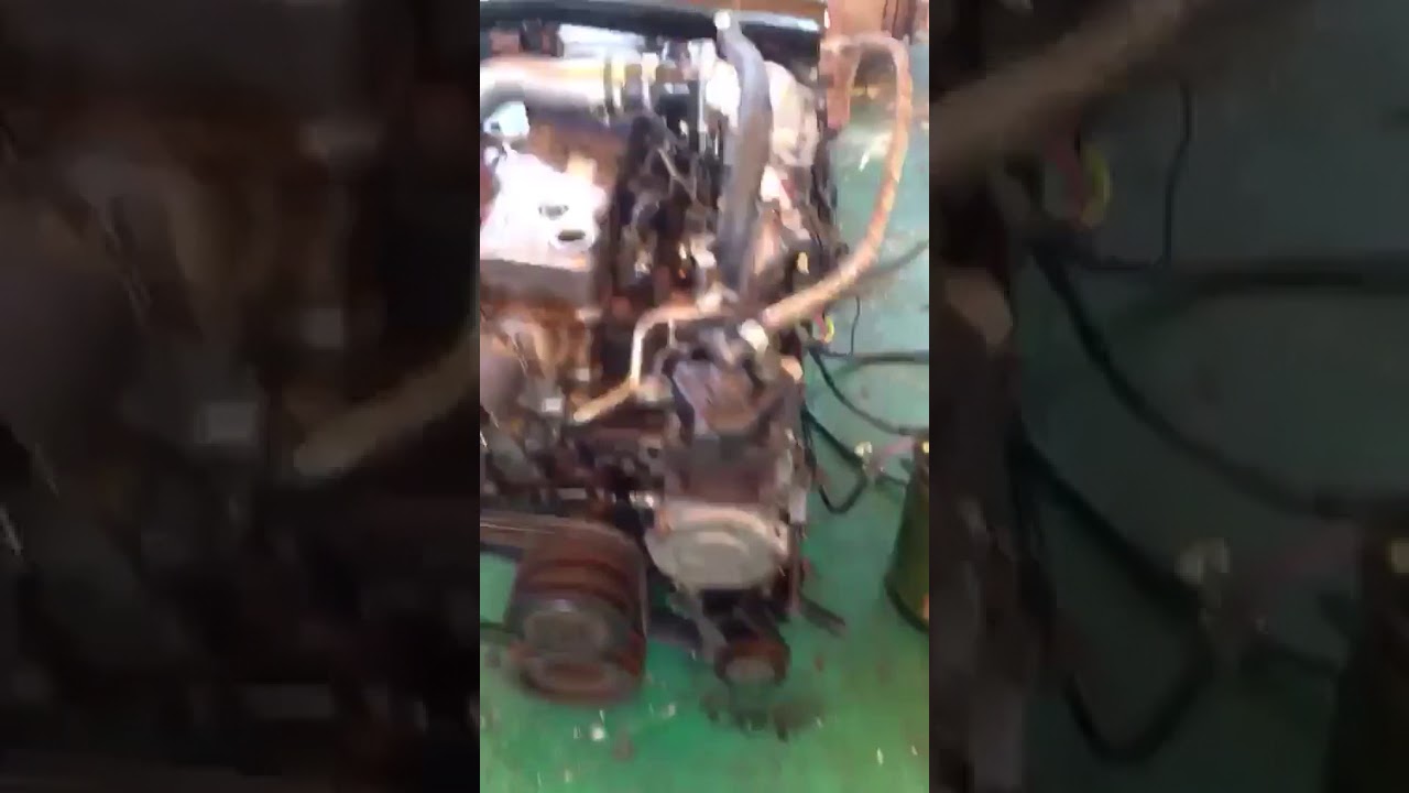 Engine motor Nissan FD46 Turbo - YouTube