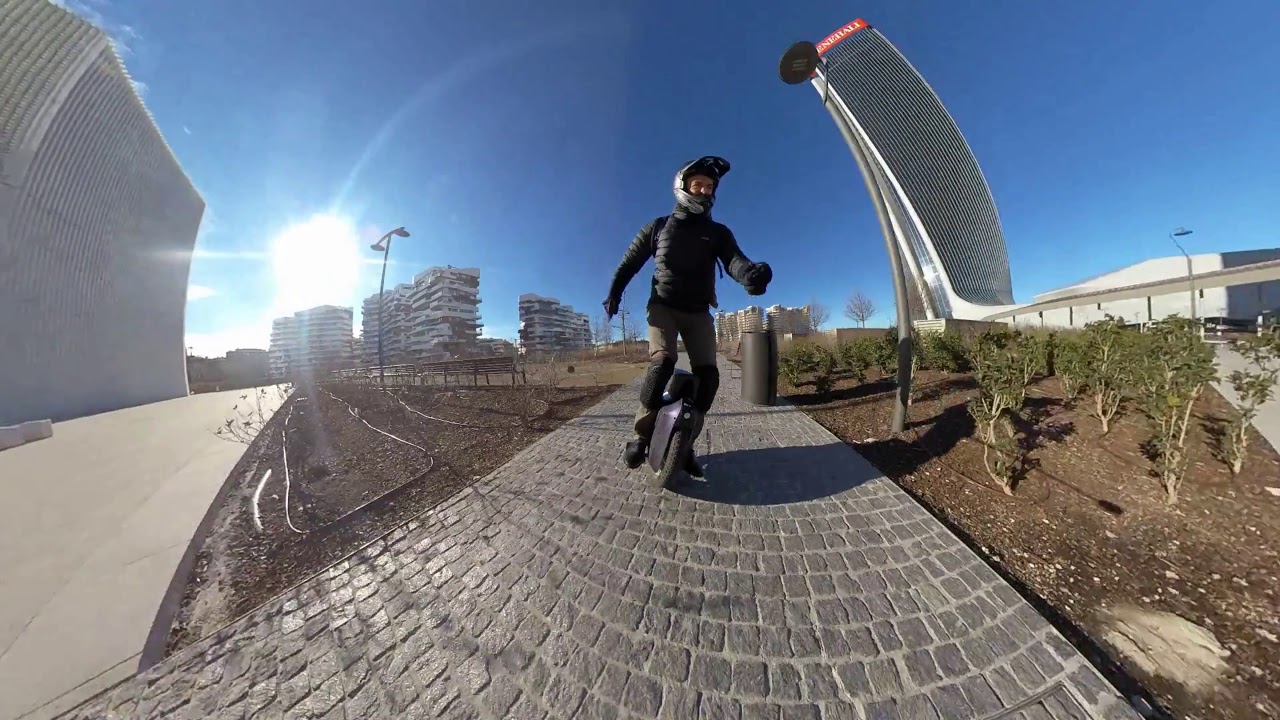 Monster Insta 360X test - YouTube