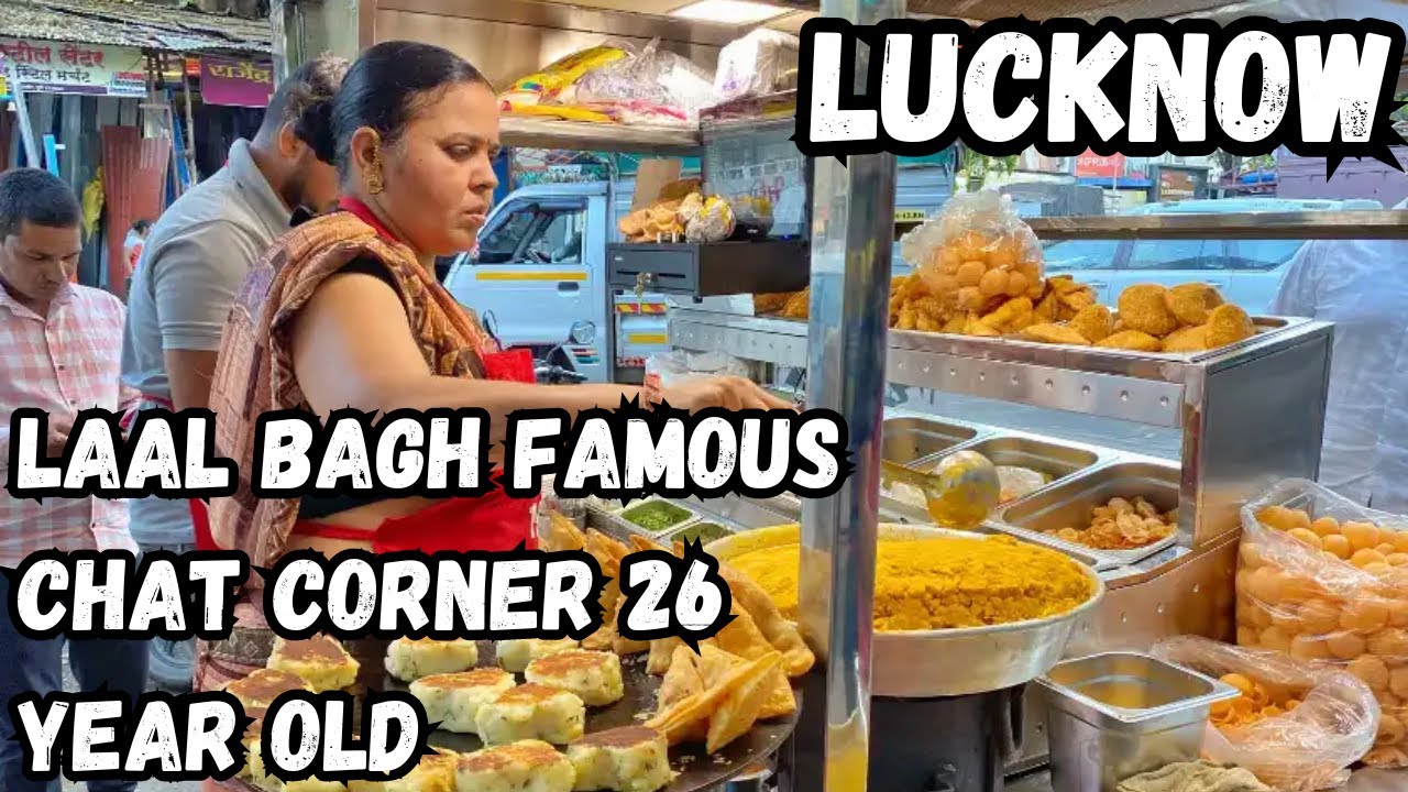 👌Best Chat Corner In Lucknow Laalbagh | बारीश मे चाट खाने का मज़ा ही ...