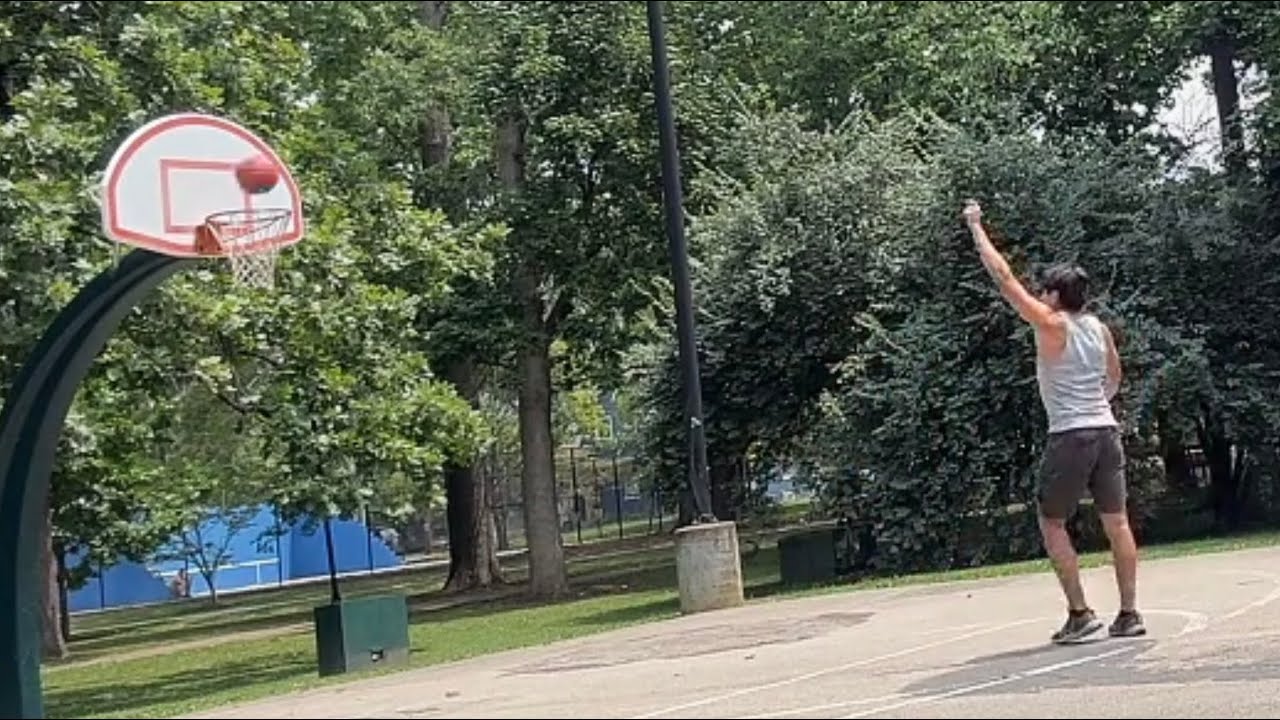 BASKETBALL CHILL WITH MYSELF 🏀🙌🏻 - YouTube