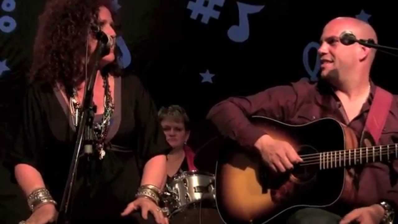 Angel Forrest at Joe King Park Acoustic Concert 2014 ♪ Walkin' Blues ...