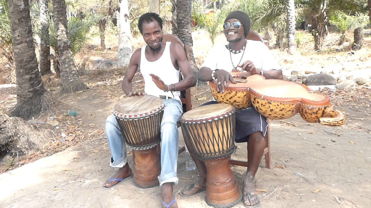 Lansana Camara und Silver Sylla: Rhythmus aus Guinea - Mane - YouTube