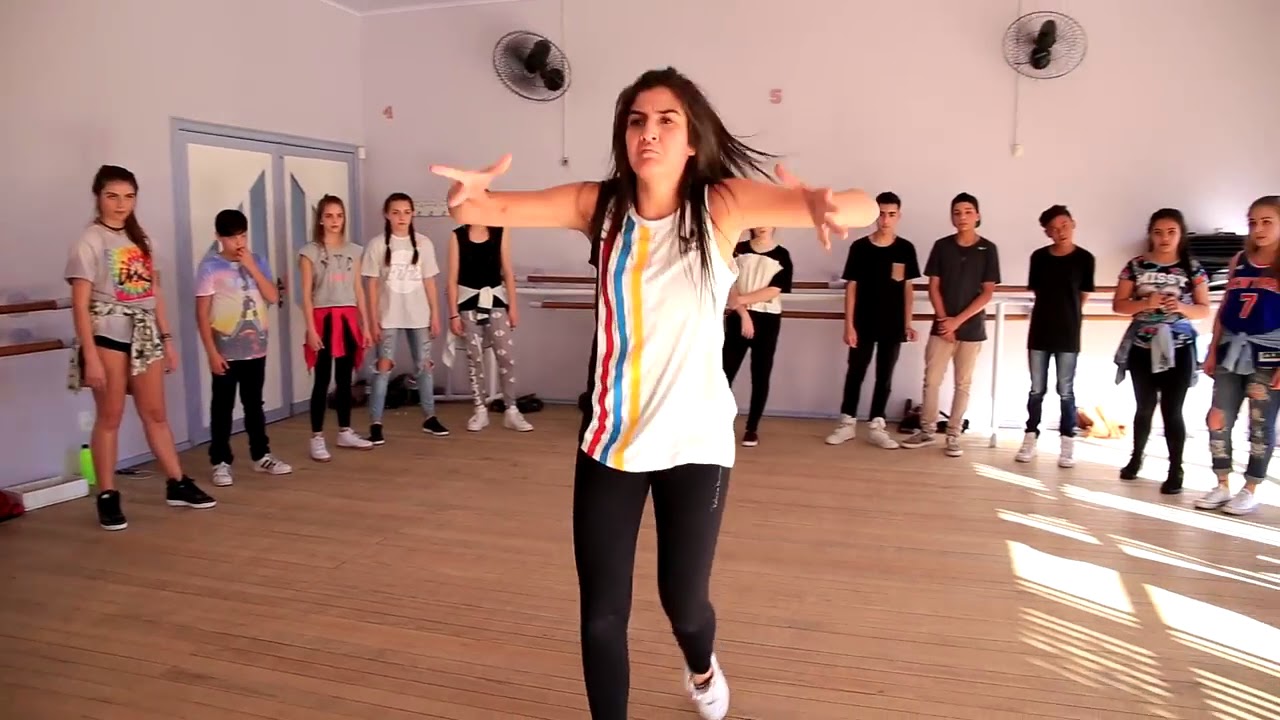 DANS MODERN - YouTube