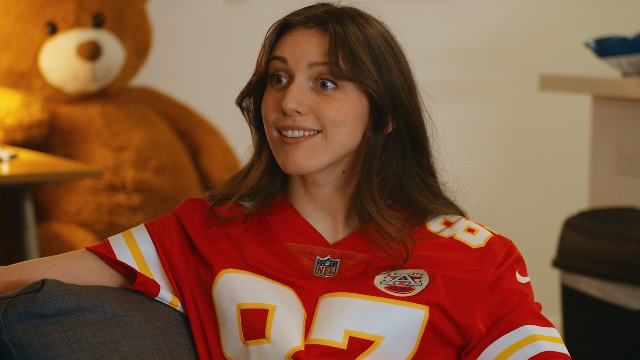 DON’T Watch The Super Bowl with Your SWIFTIE Girlfriend! - YouTube