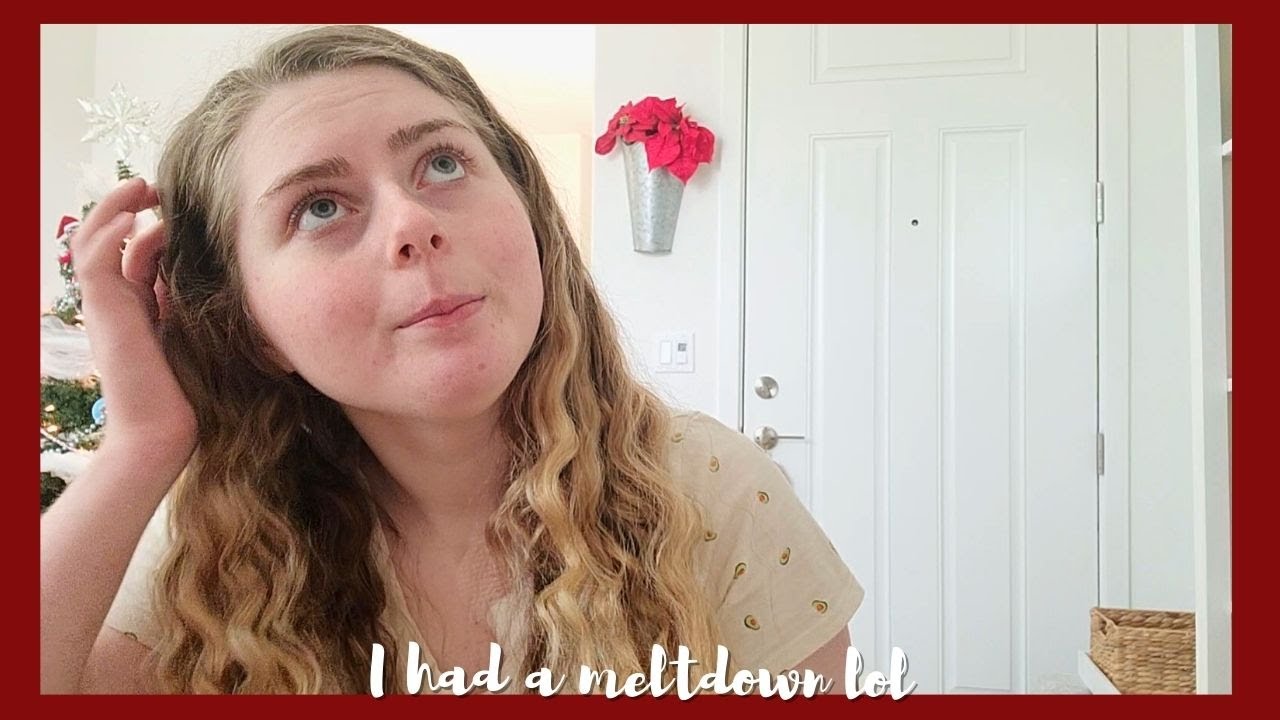 Talking about Anxiety + Gingerbread house| Vlogmas 2020 vlog - YouTube