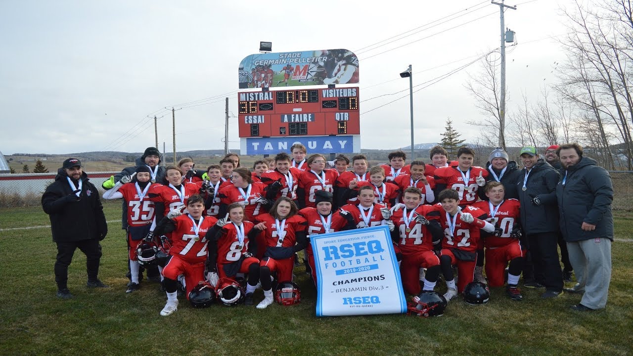 Entrevue avec Simon Perreault, entraîneur de l'équipe benjamin - YouTube