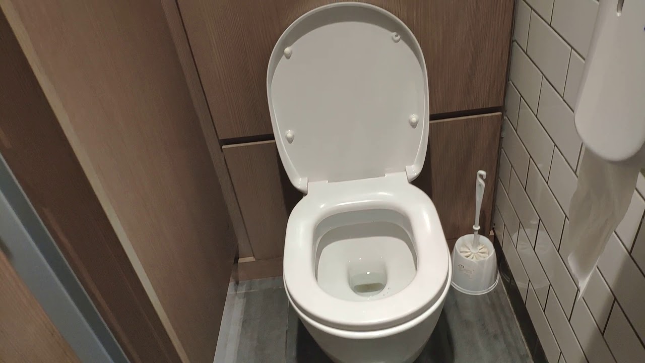 Toilets in KFC Bexhill on sea - YouTube