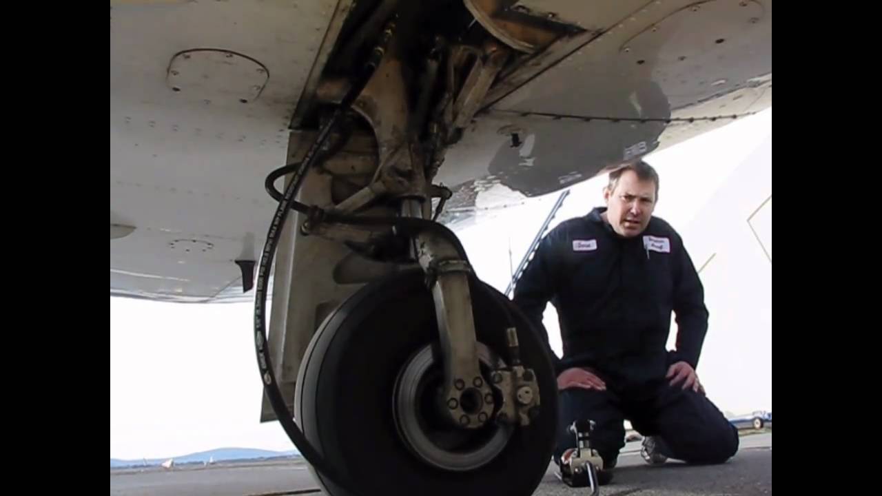 Aircraft Maintenance Pressurized Strut Filler Tool - Add Fluid to a Dry ...