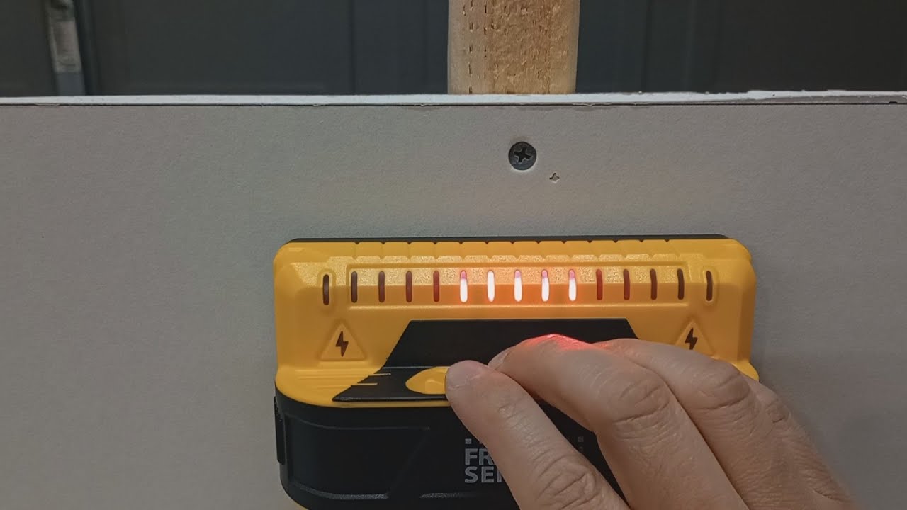 Franklin ProSensor M150 Professional Stud Finder - YouTube