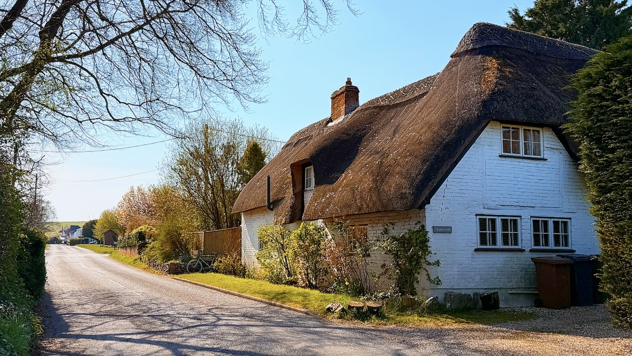 Idyllic English Village Stroll | 4K POV with Calm Narration & Music ...