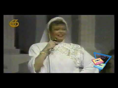 Emel Sayın - KARANFİL DESTE GİDER / NANAY ( 1983 )