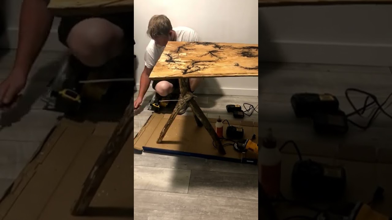 How to make a Lightning Resin Art Table - YouTube
