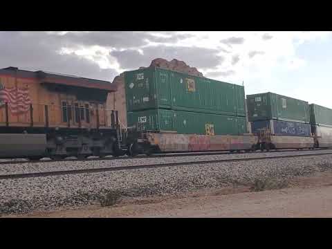 Super long train 4.18.2025 - YouTube