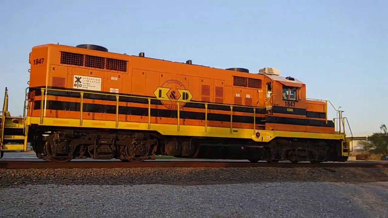 Louisiana & Delta train. - YouTube