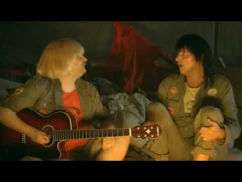 Mi nismo andjeli 3 Rock 'n' Roll uzvraca udarac-znas sta pise u CIKU ...