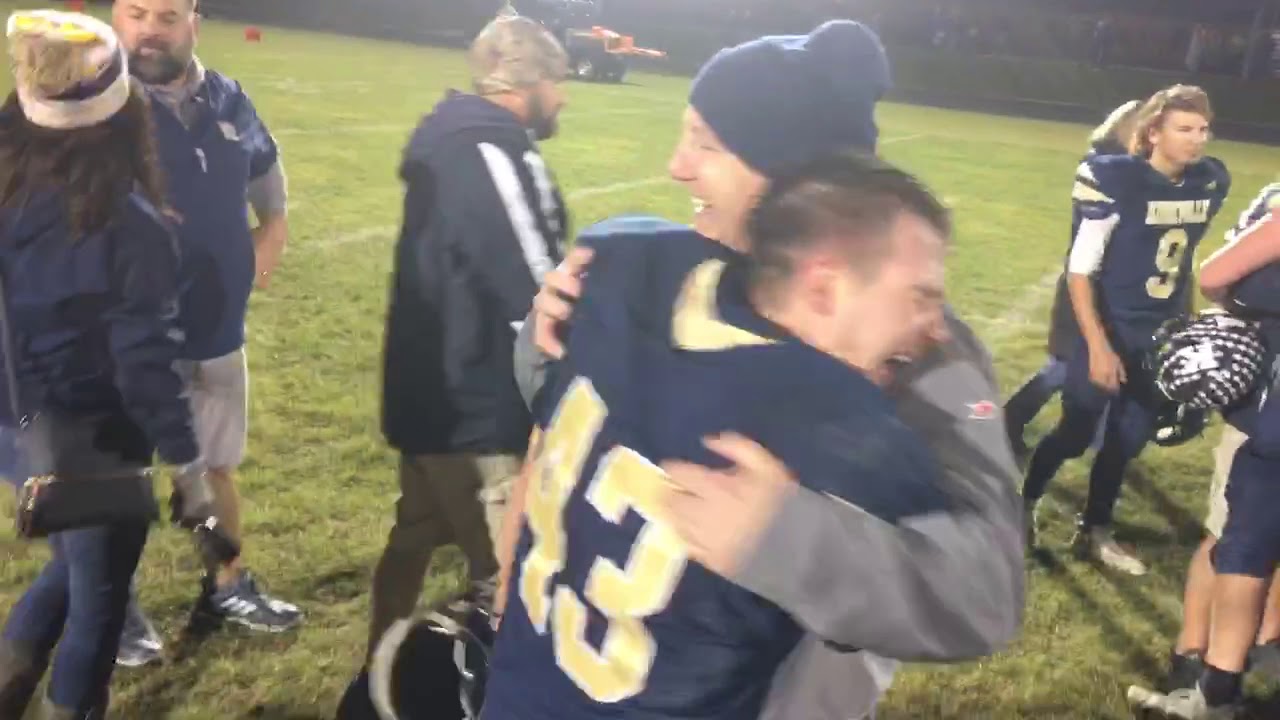 Farmington vs. Knoxville - Blue Bullets celebration - YouTube