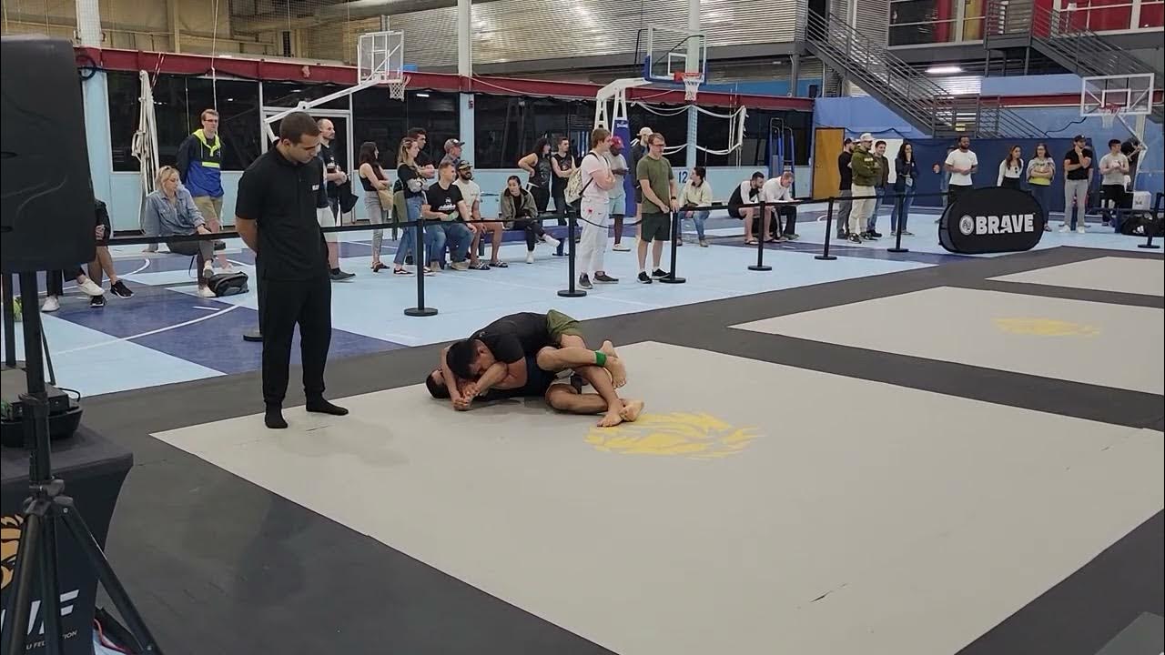 Guy Puts On Wrestling Clinic At BJJ Comp. PBJJF Charlotte - YouTube
