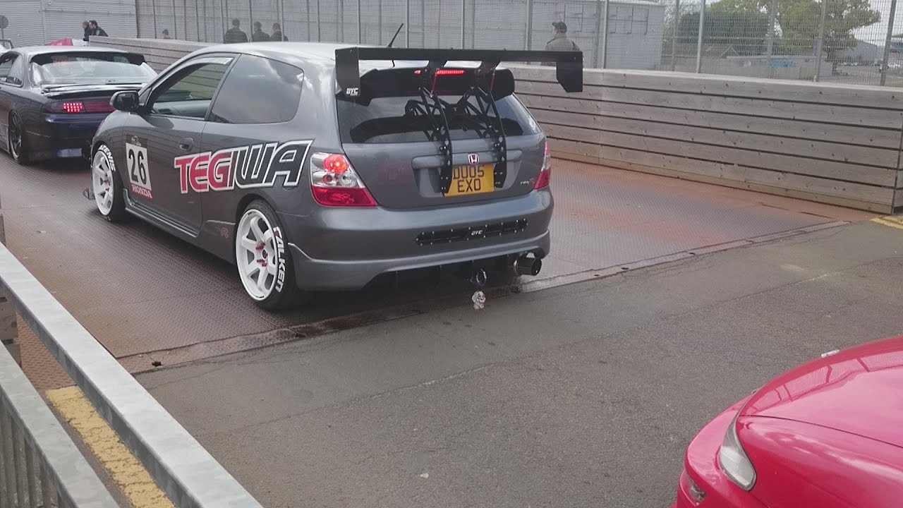 Modifed Cars leaving Japfest Silverstone + Near crash - YouTube