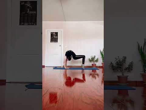 Warm up + little bit practice                                         #flexiblity #contortion