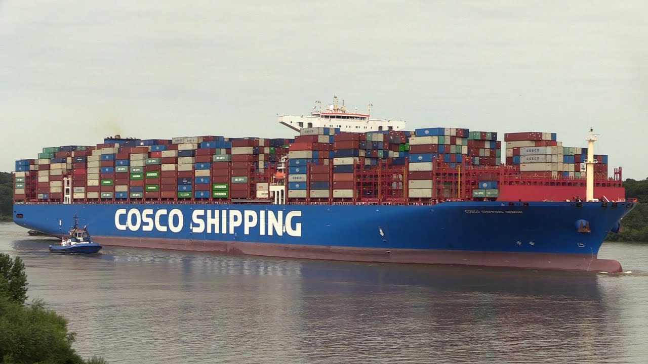 One of the World's Largest 400m MegaMax Container Ships, Cosco Shipping ...