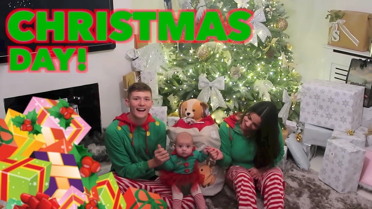 OUR BABYS FIRST CHRISTMAS DAY!! - YouTube