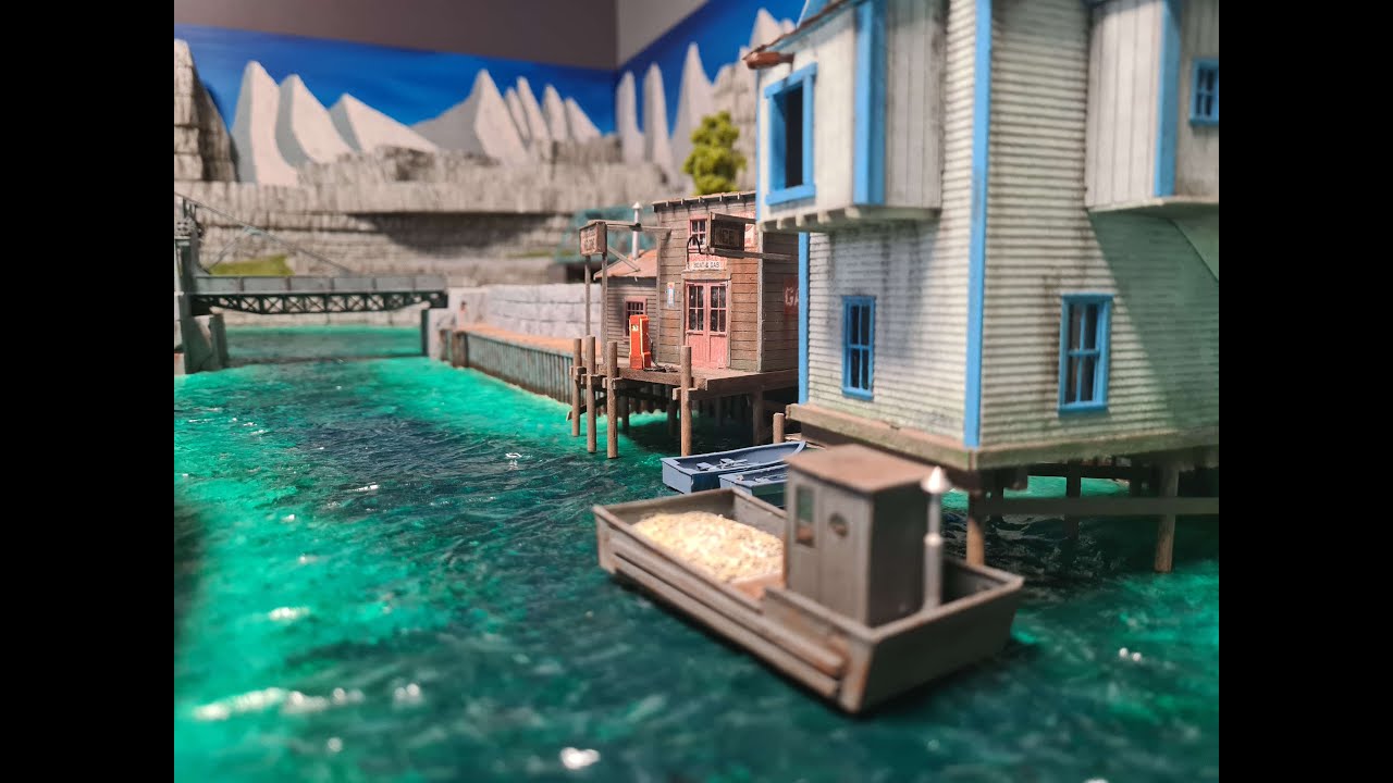 Video 36 - Harbour scene, part 3 - Water modelling - YouTube