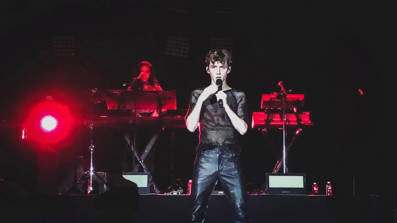 Troye Sivan - Dance To This (live from The Bloom Tour BKK /2019) - YouTube