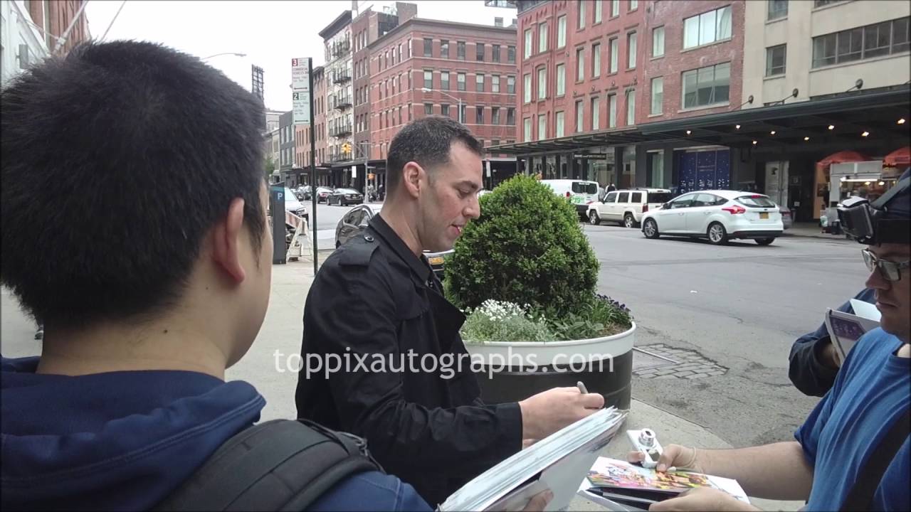 John Roberts - SIGNING AUTOGRAPHS while promoting in NYC - YouTube