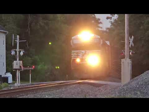 NS 4830 Leads NS 4109 on NS 13R Passing Through in Boyce VA - YouTube