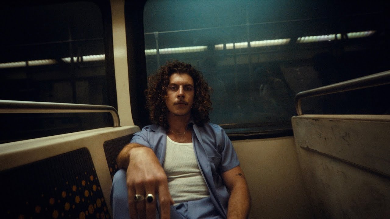 Keli Holiday ft. Coyle Girelli - Song Goes On (Official Music Video ...