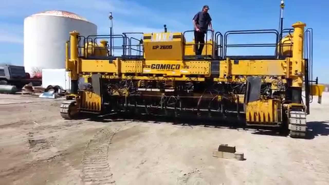 Trimble PCS900 Concrete Stringless Paving System - YouTube