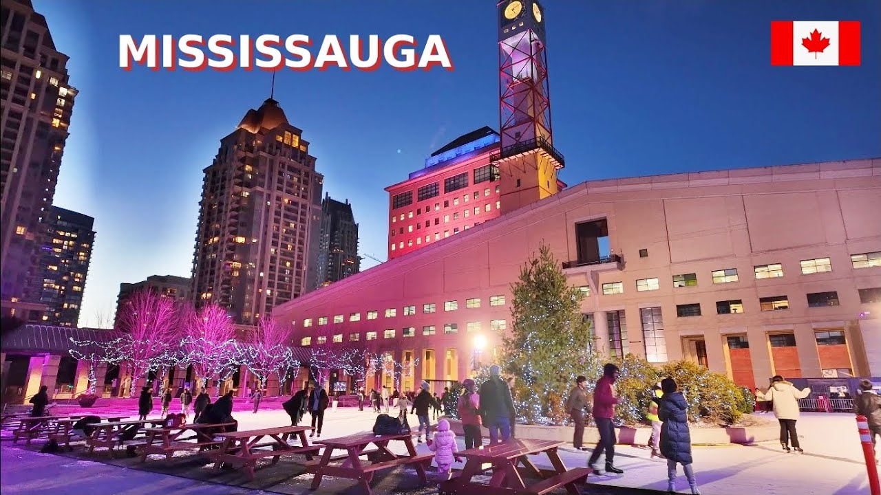 4K🇨🇦 Discover CANADA - MISSISSAUGA Downtown Walk 🎄Skating Rink at City ...